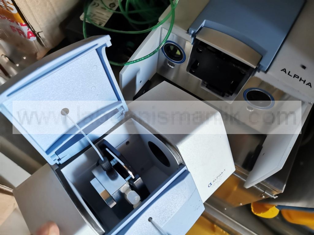FTIR / Bruker ALPHA – 2 EL - LABDANIŞMANLIK